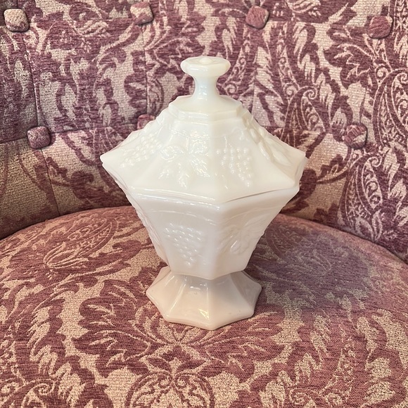 Anchor Hocking | Dining | Anchor Hocking White Milk Glass Covered ...